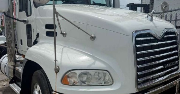 2017 MACK CX613 Cab & Chassis Trucks