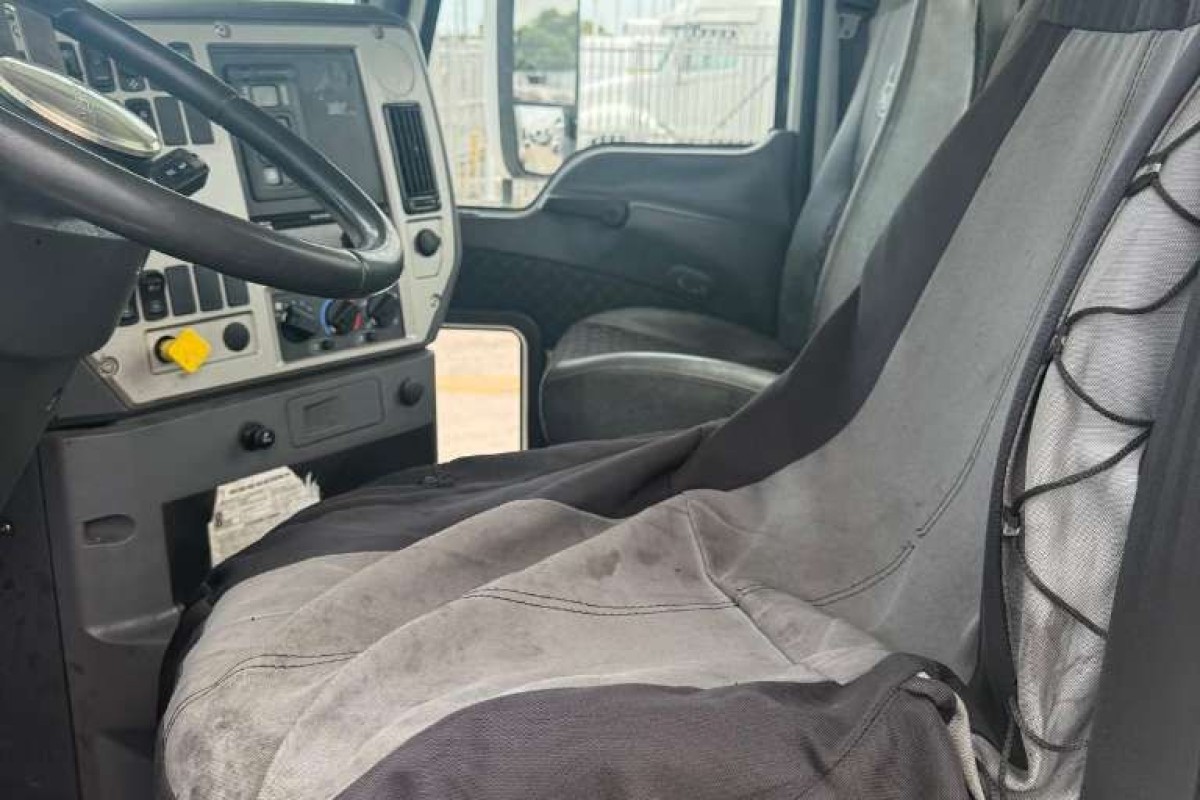 2017 MACK CX613 Cab & Chassis Trucks